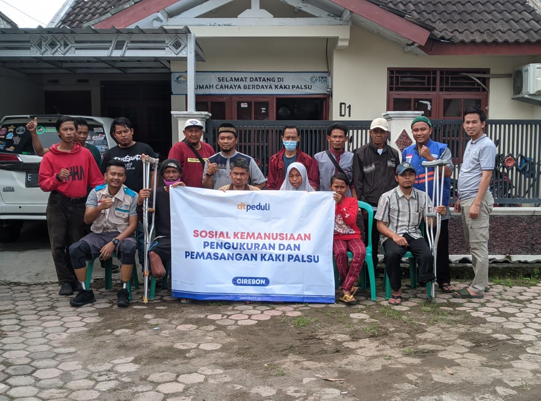 Sinergi, DT Peduli Cirebon dan YBM PLN Salurkan Tangan dan Kaki Palsu ... Sinergi, DT Peduli Cirebon dan YBM PLN Salurkan Tangan dan Kaki Palsu ...