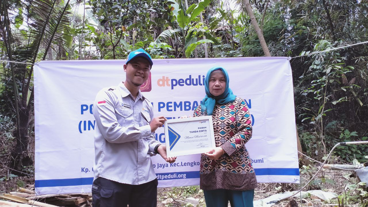 MCK Rampung Seratus Persen, Masyarakat Kampung Cisireum Siap Rasakan Manfaatnya! | DT Peduli ...