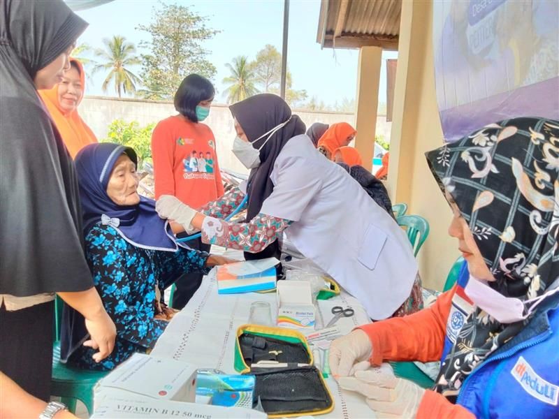 DT Peduli Lampung dan PT Paragon Berikan Layanan Kesehatan Gratis | DT ...