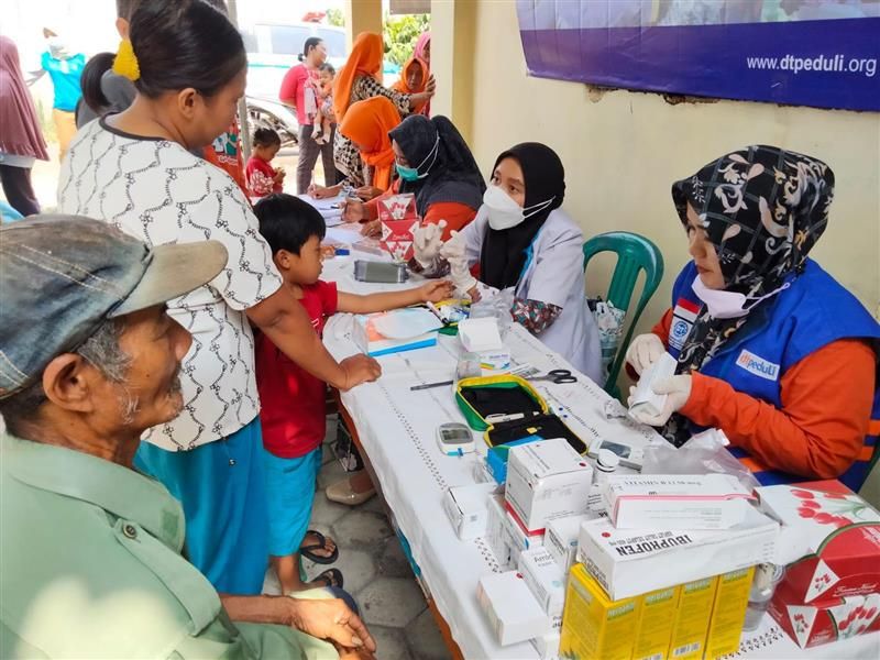 DT Peduli Lampung dan PT Paragon Berikan Layanan Kesehatan Gratis | DT Peduli - DT Peduli