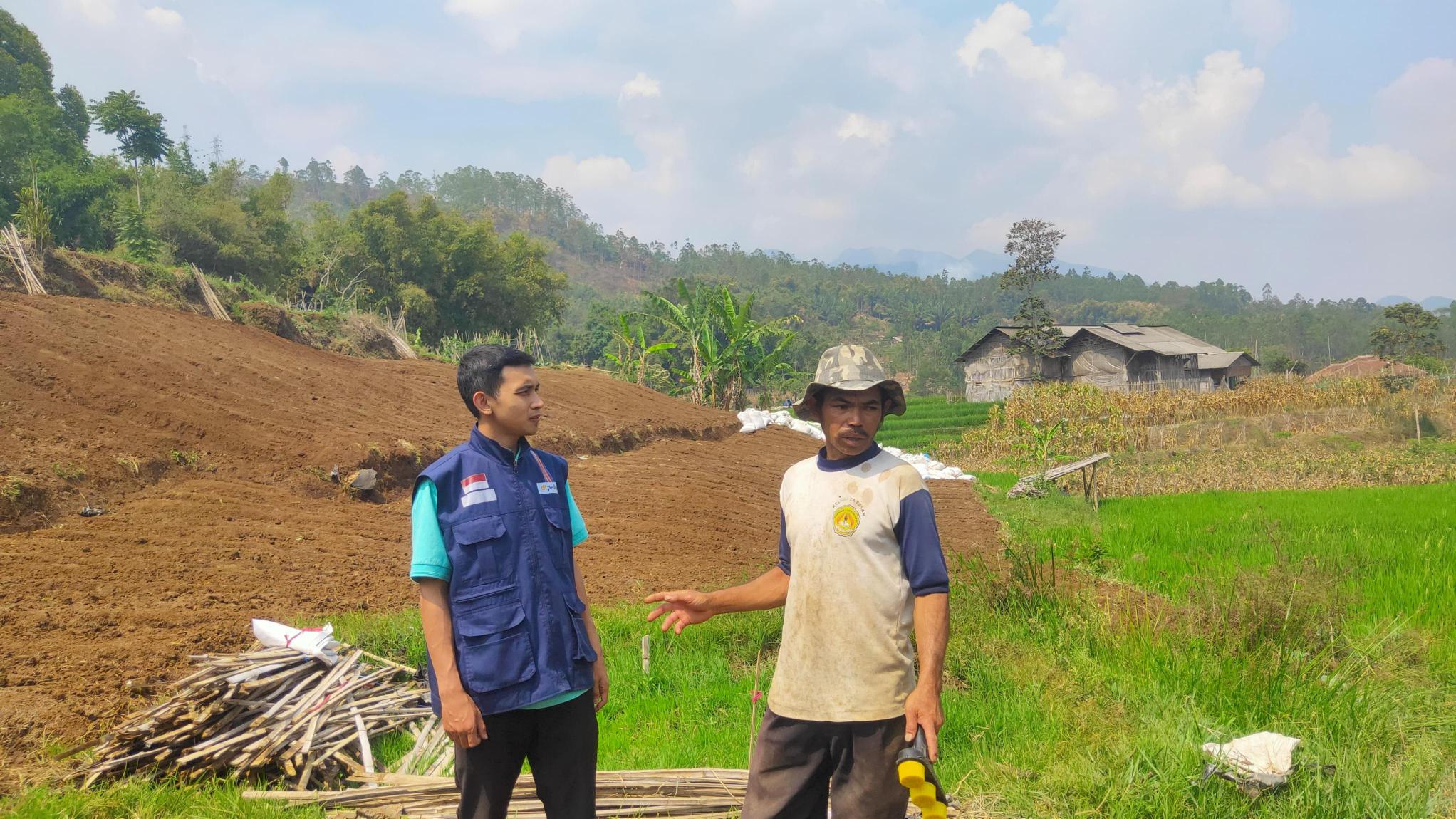 Lahan Pertanian di Kampung Unggul Garut Siap Ditanami Bawang Merah | DT ...
