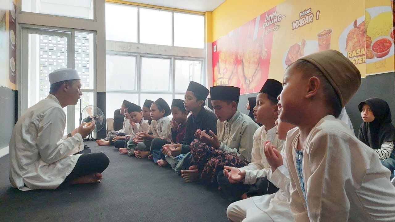 Gelar Buka Puasa Bersama, Ayam Guling Enakko Hadirkan Kebahagiaan Para ...