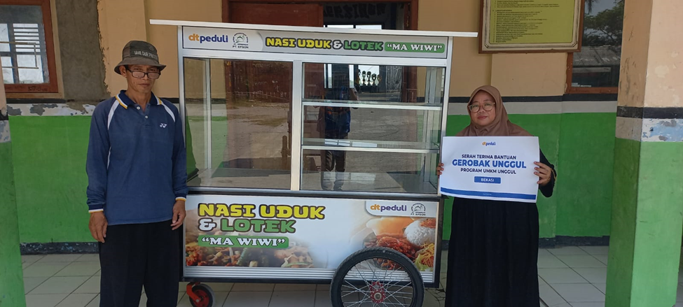 Ungkapan Bahagia Pedagang UMKM di Cabang Bungin Terima Gerobak Baru ...