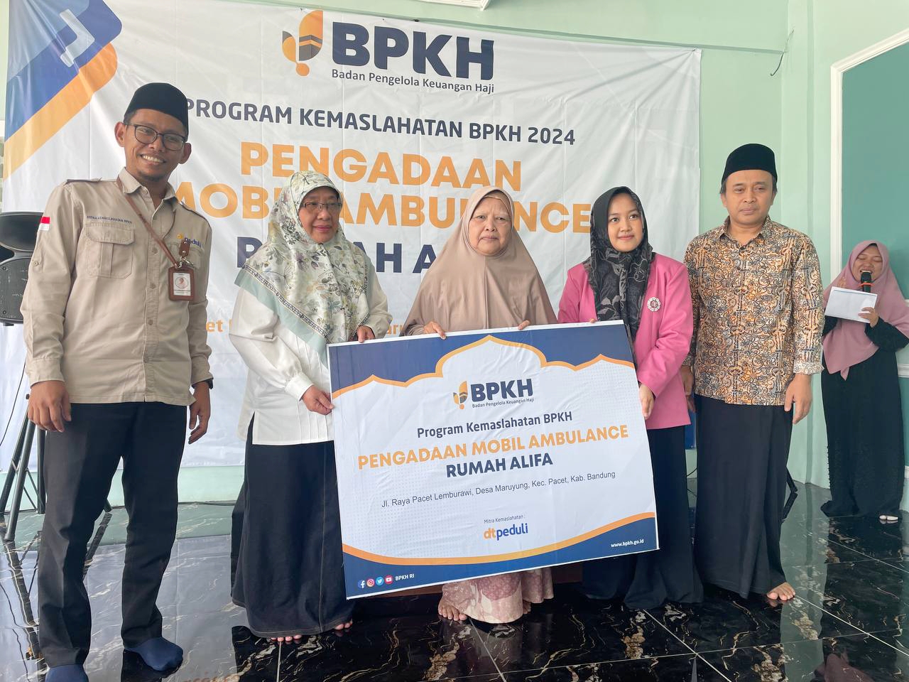 BPKH dan DT Peduli Bandung Resmikan Ambulance untuk Rumah Alifa di ...